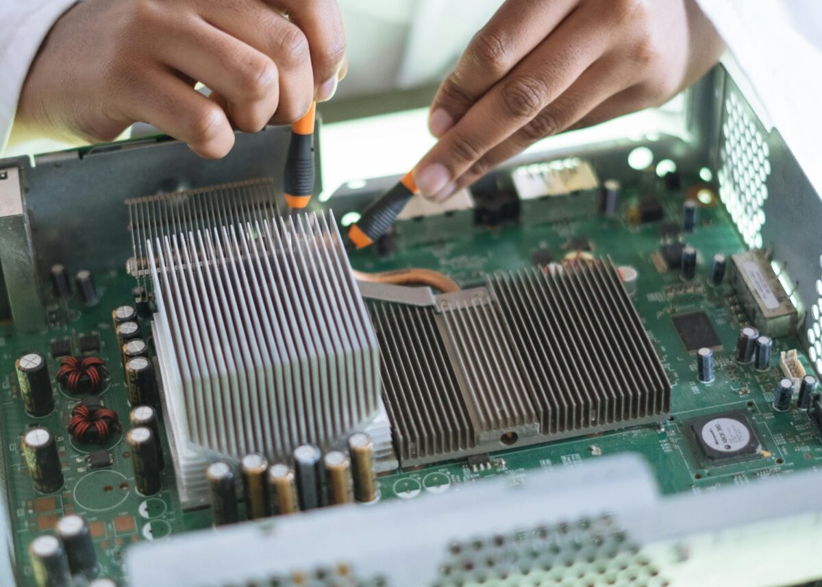 Expert IT Support & Computer Repair Services – Simple ITS